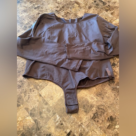 SKIMS | Tops | Skims Thong Bodysuit Long Sleeve 4x5x | Poshmark